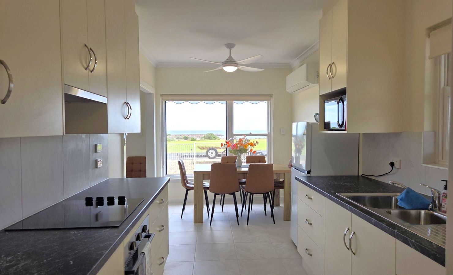 Hughes Views | Yorke Peninsula holiday accommodation & bookings